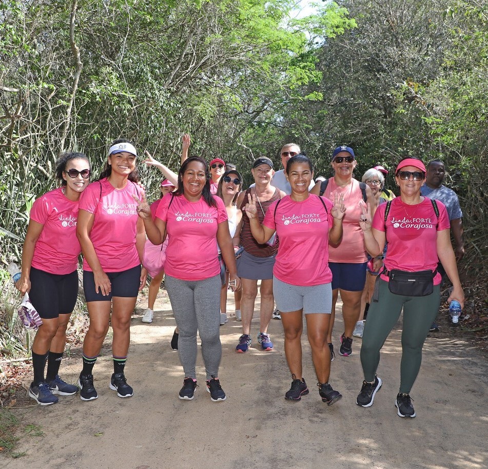 Caminhada Em Homenagem Ao Outubro Rosa Reúne Mais De 150 Mulheres No
